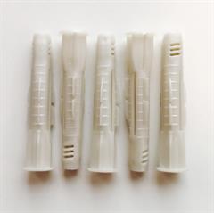 Køb beslag til skråvæg af rå vandrør hos Køkkenfornyelse